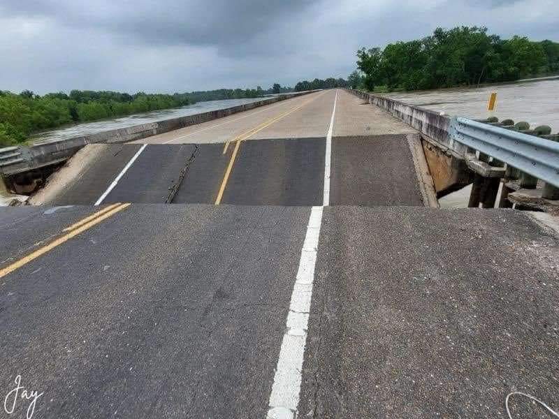 Liberty County bridge over Trinity River collapses in washout
