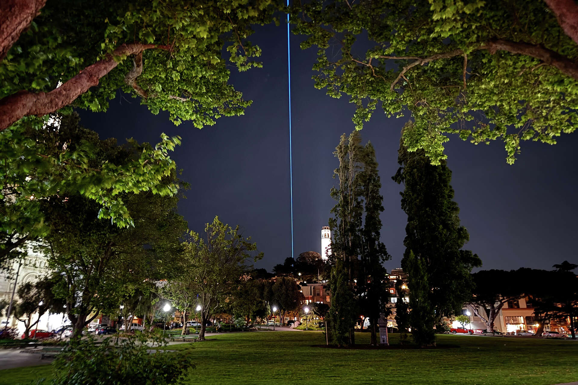 Giant, mysterious laser beam appears over San Francisco