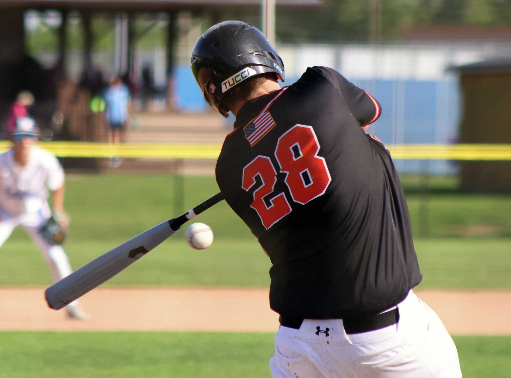 ROUNDUP: EHS baseball clinches outright SWC title; EHS softball keeps