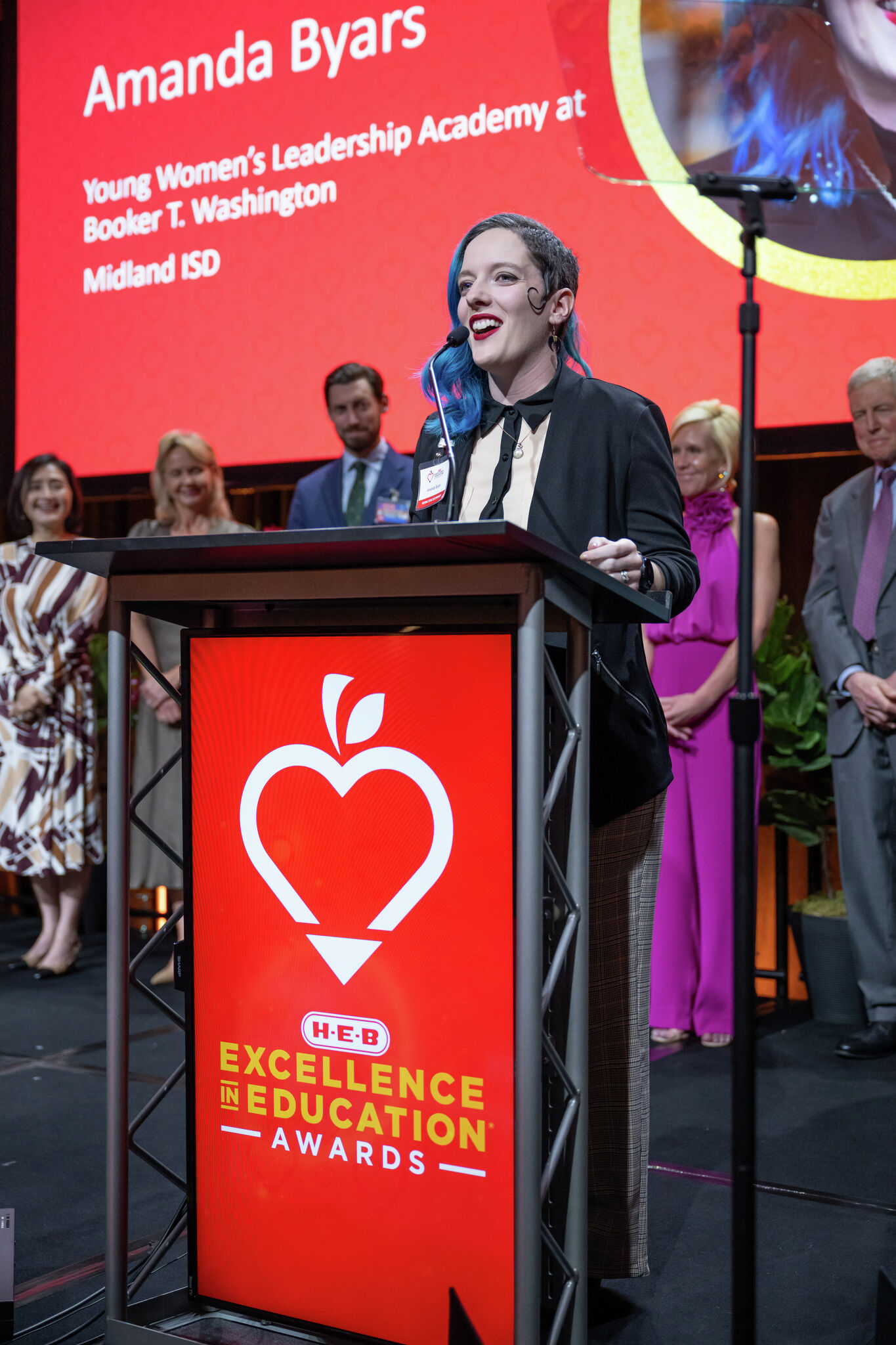 Young Women's Leadership's Byars wins state teaching honor