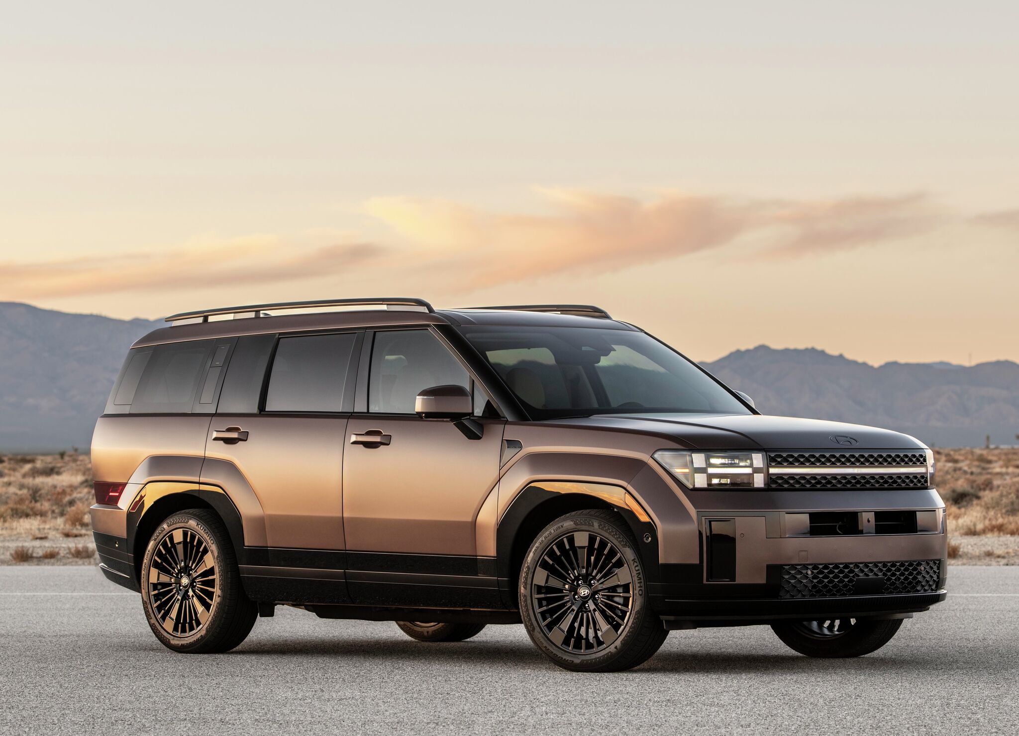 Hyundai gives Santa Fe SUV more space, boxier appearance