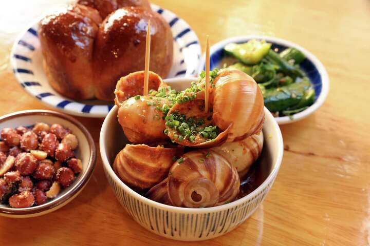 Four Kings in San Francisco is a rowdy good time