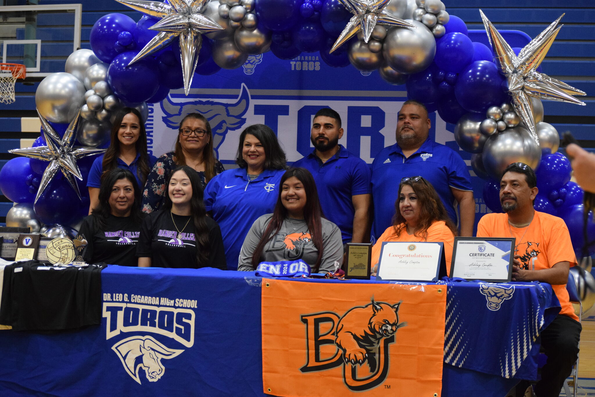 Cigarroa's Cervantes and Compton sign their National Letters of Intent