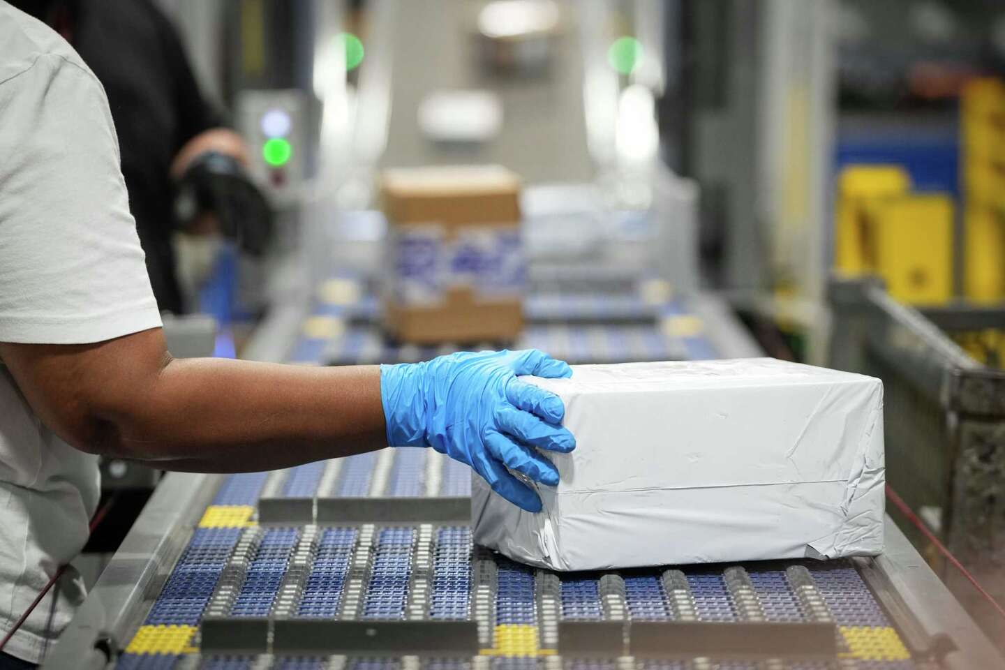 USPS officials provide updates on Missouri City facility
