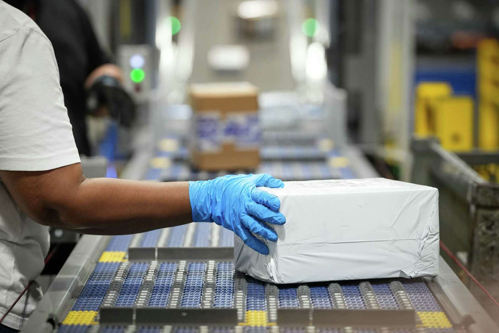 USPS officials provide updates on Missouri City facility