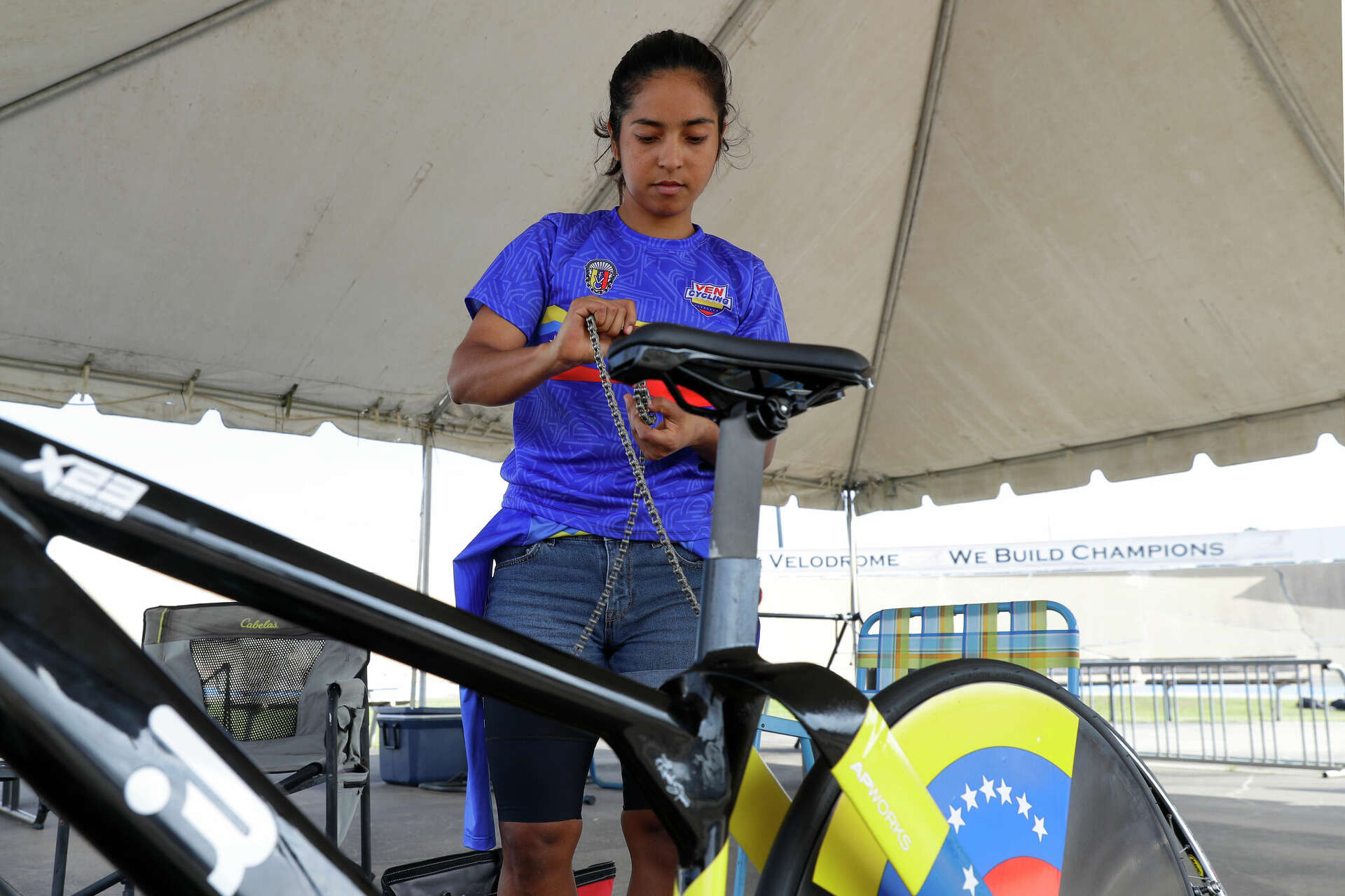 Venezuelan cyclist Jessica Alcalá's journey from Caracas to Houston