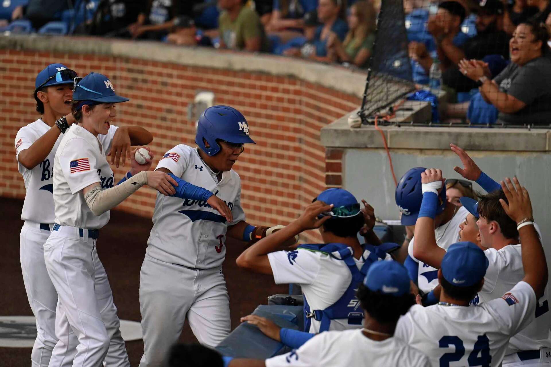 MacArthur baseball tops Boerne Champion to even series