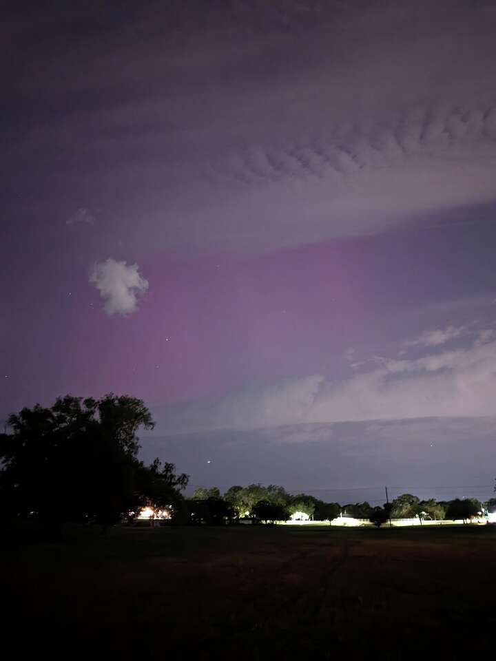 Photos capture aurora borealis in Texas