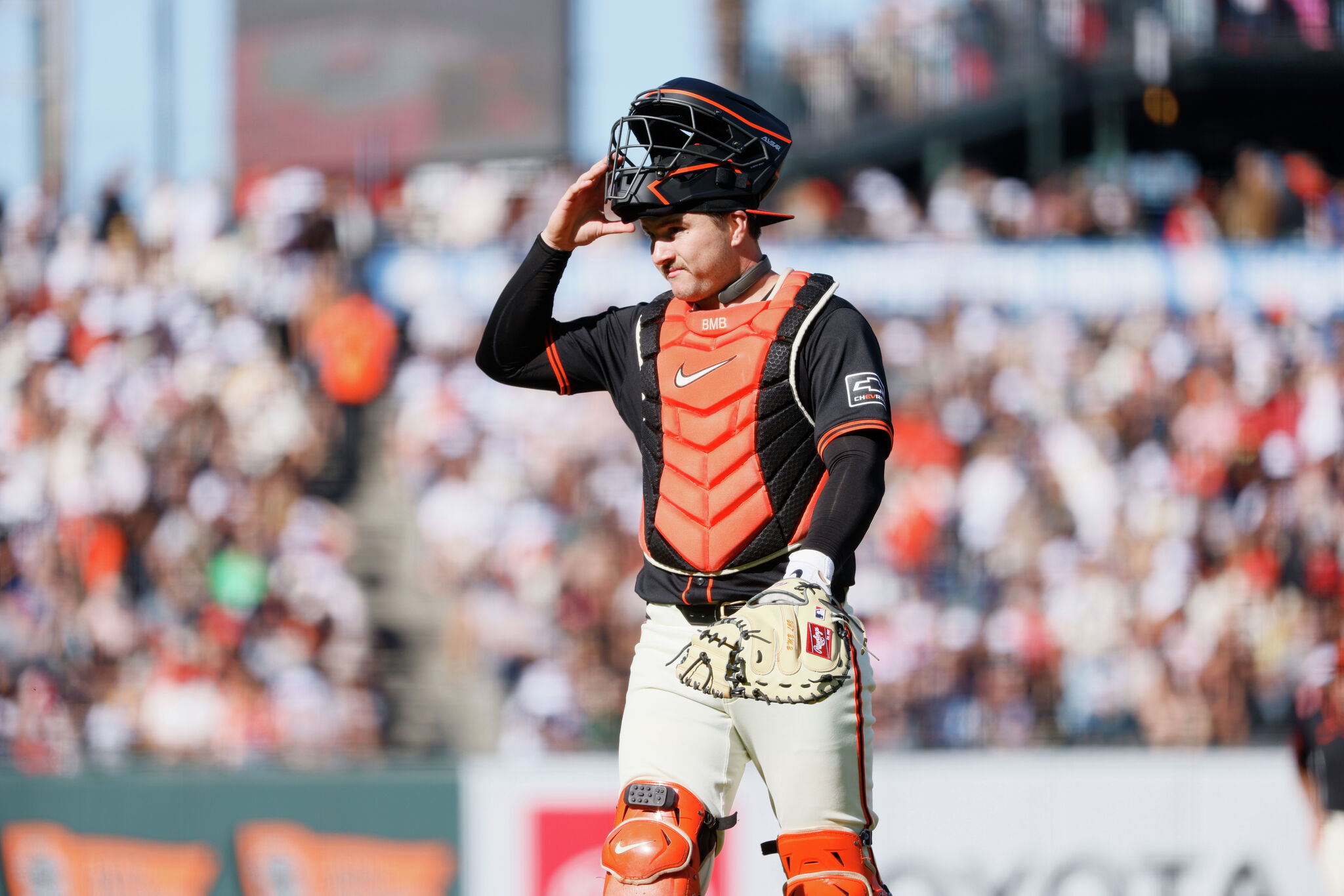 Giants’ Patrick Bailey comes off concussion IL with hockey-style mask