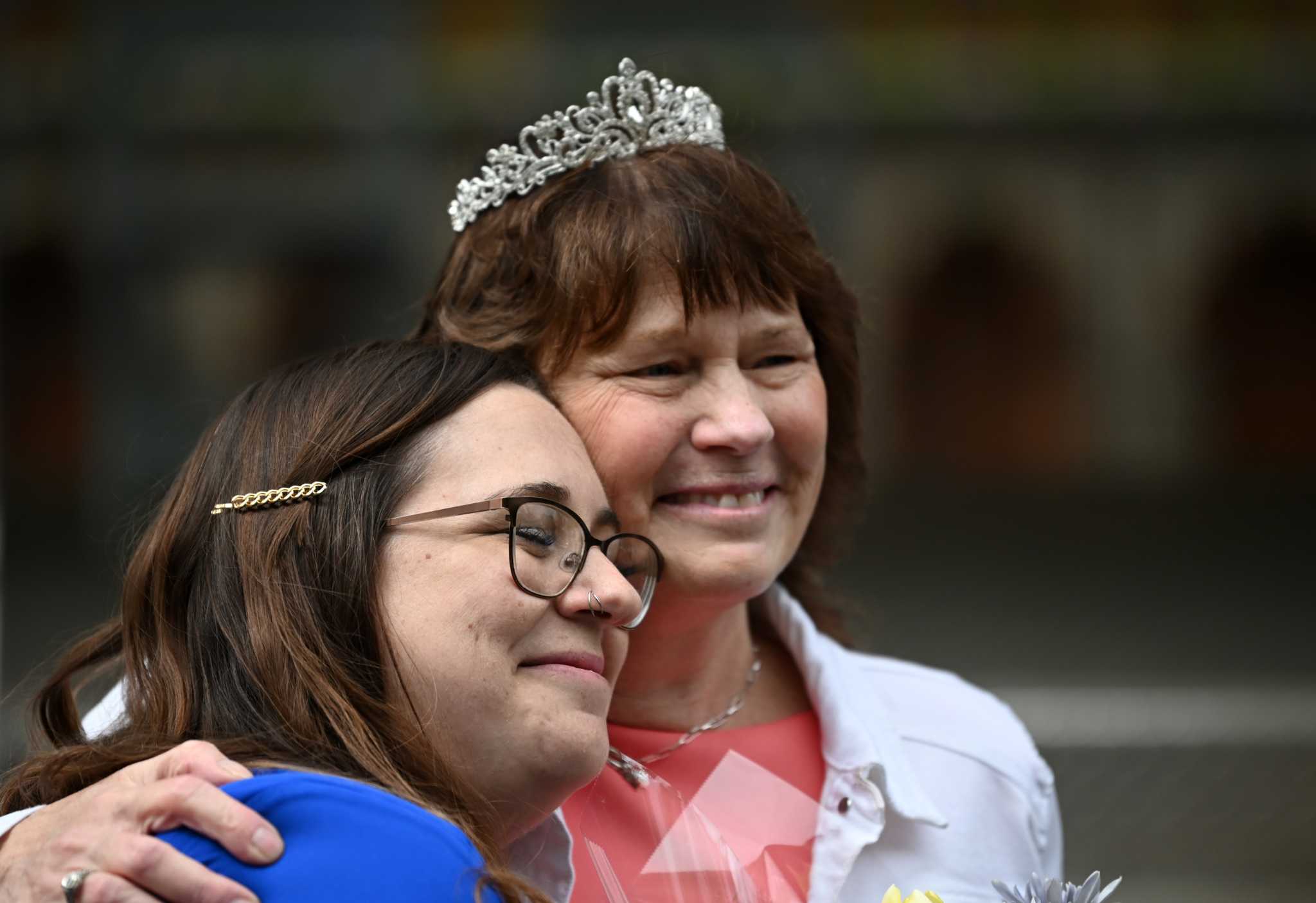 At Tulip Fest, Lisa Miller of Poestenkill is crowned Best Mom