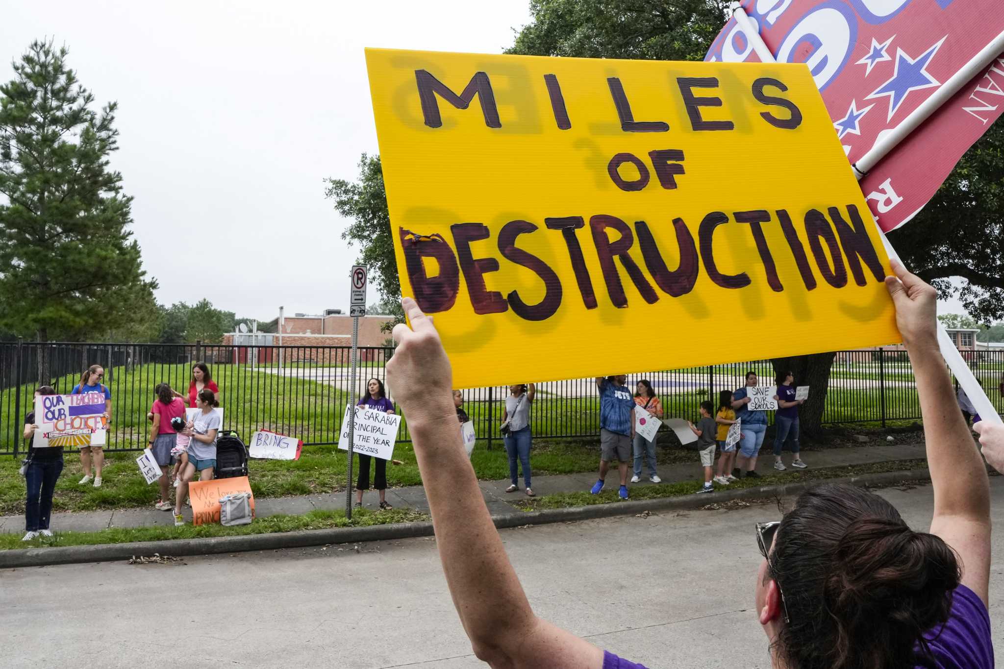 HISD cuts rule requiring community involvement in principal hiring