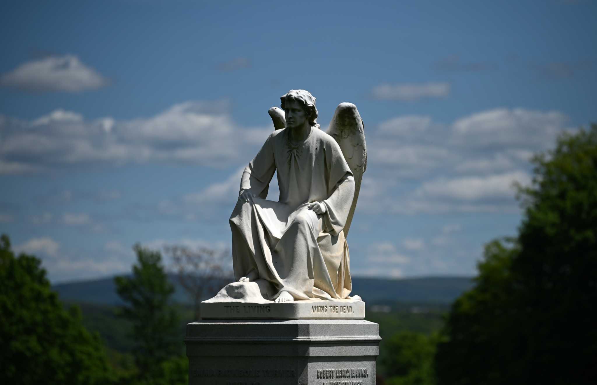 Former manager of Albany Rural Cemetery pleads guilty to larceny