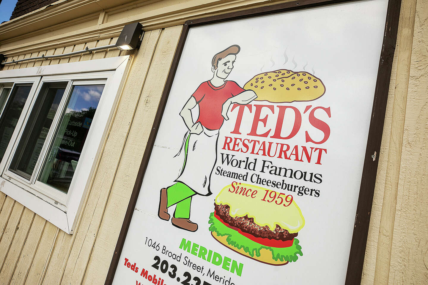 What to know about CT’s 3 iconic burgers, from beef to broiler