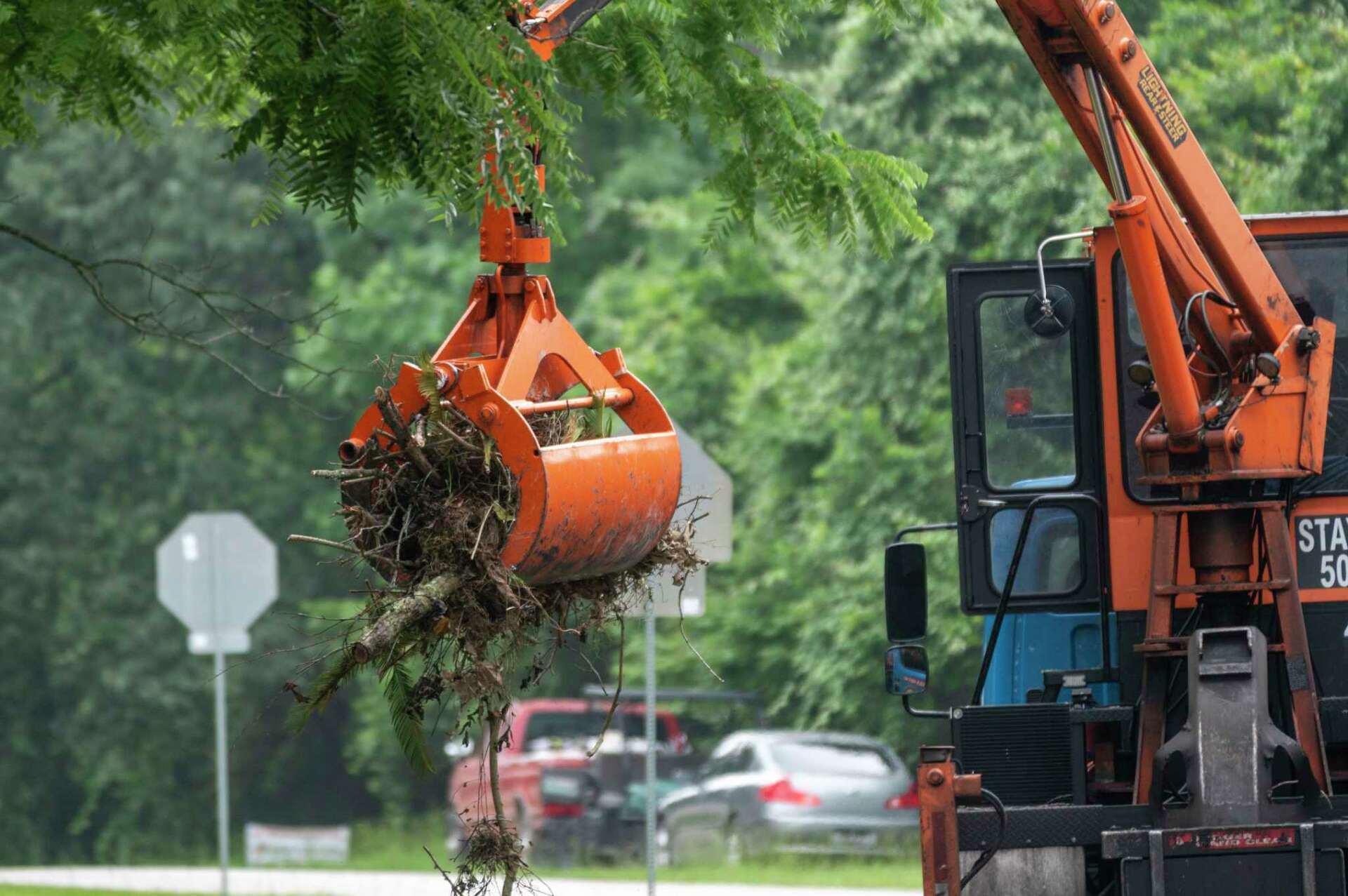 Kingwood residents get storm debris removal services after flooding