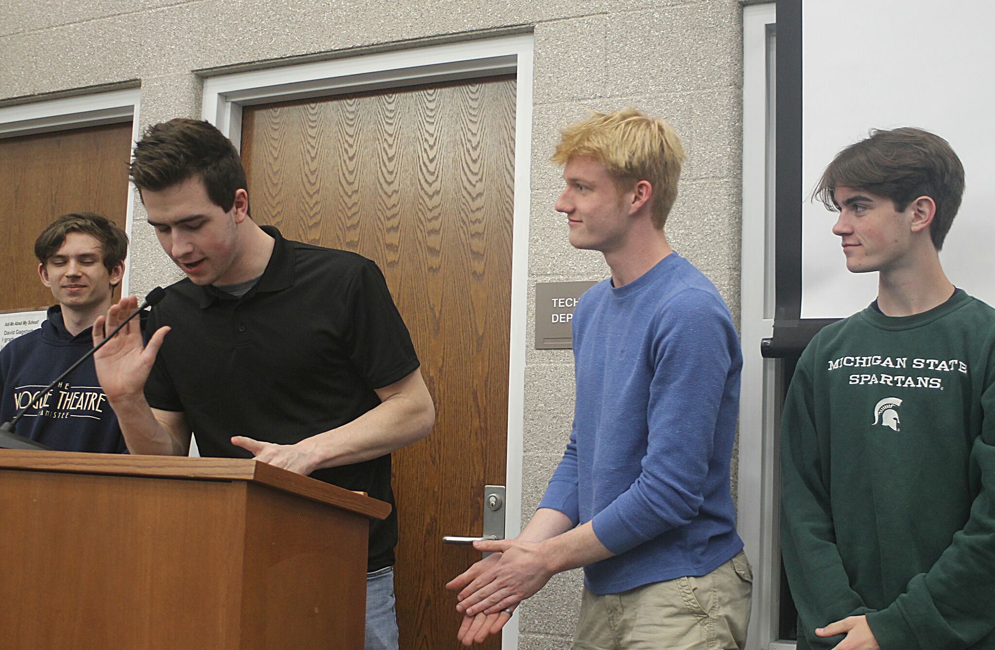 National Honor Society students in Manistee serve area
