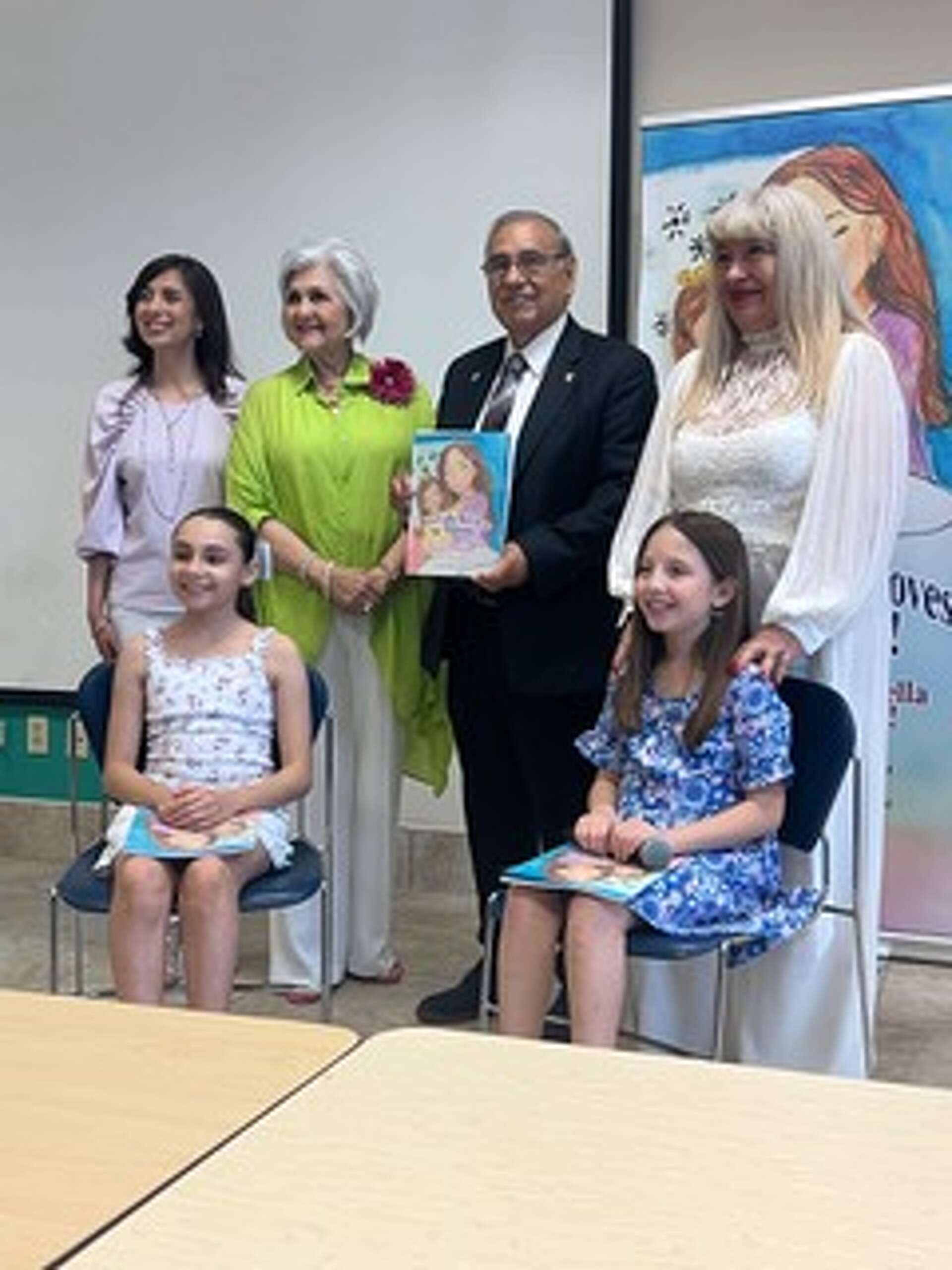Laredo author Cavazos Ayala releases children's bilingual book