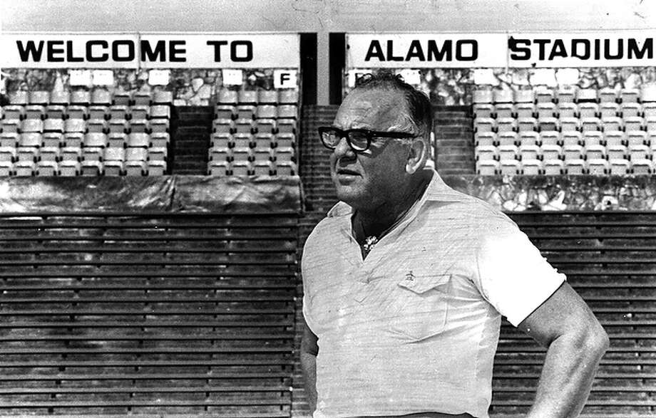 Oil tycoon Clint Manges - San Antonio Express-News