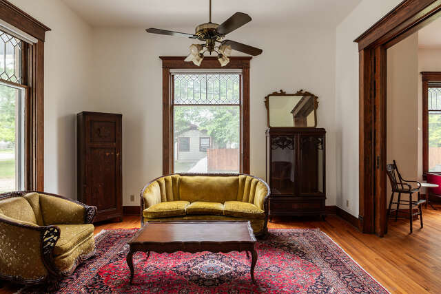 Lockhart 'Judge’s House' mansion hits market for $1.1M