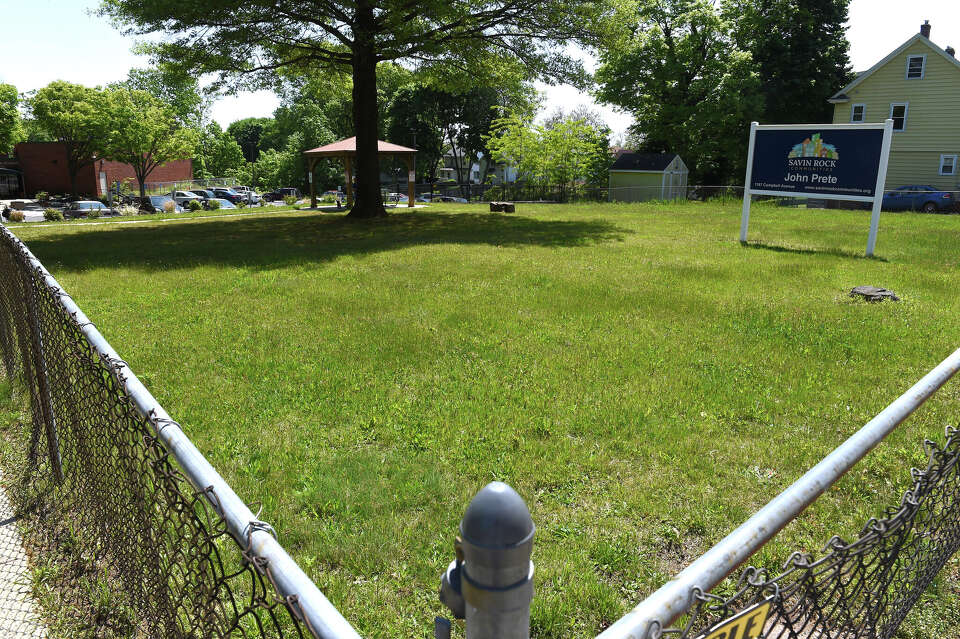 West Haven looks to sell 2 small Campbell Ave properties