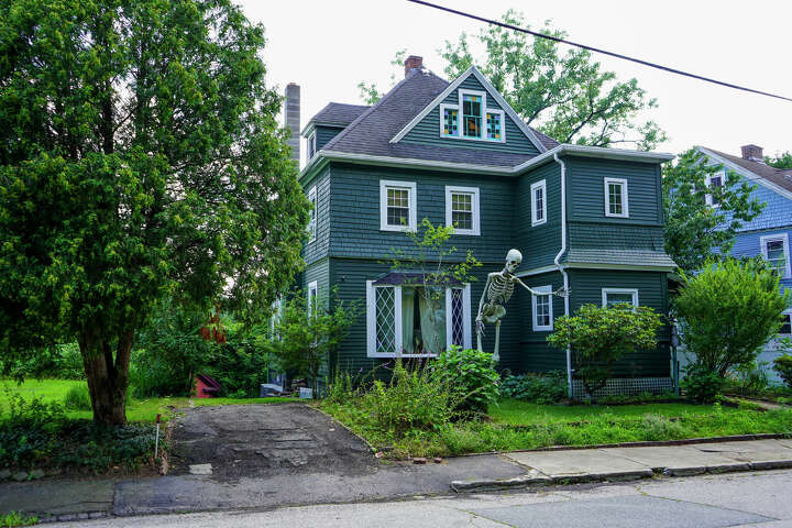 Three CT houses featured on HGTV's 'Ugliest House in America' season 5