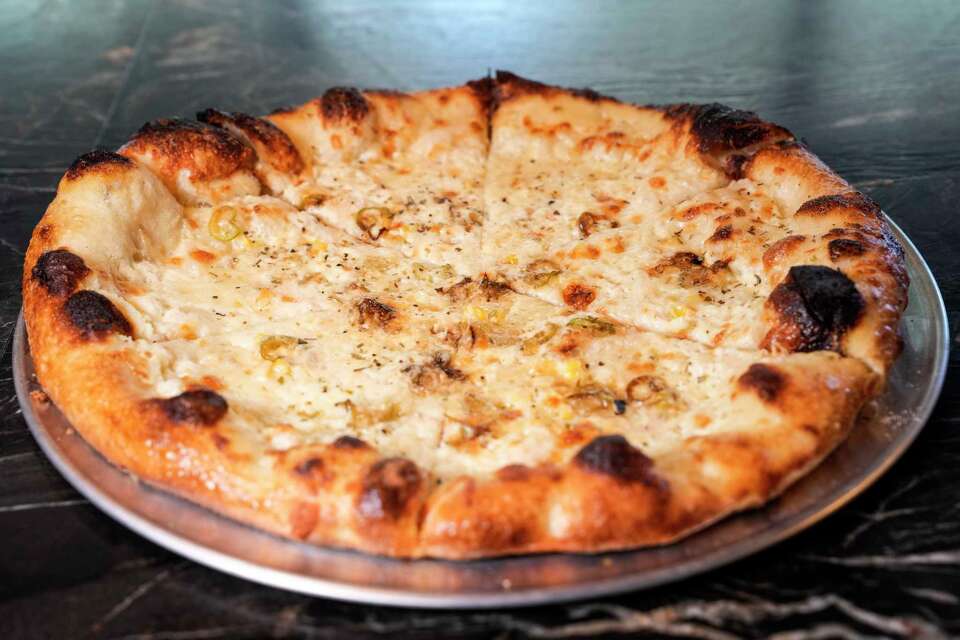 Houston restaurant Jonathan’s the Rub opens in East End with pizza