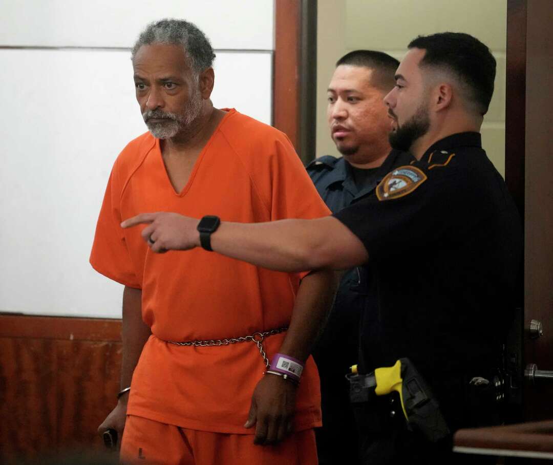 Man accused in Houston McDonald's killing claims self defense