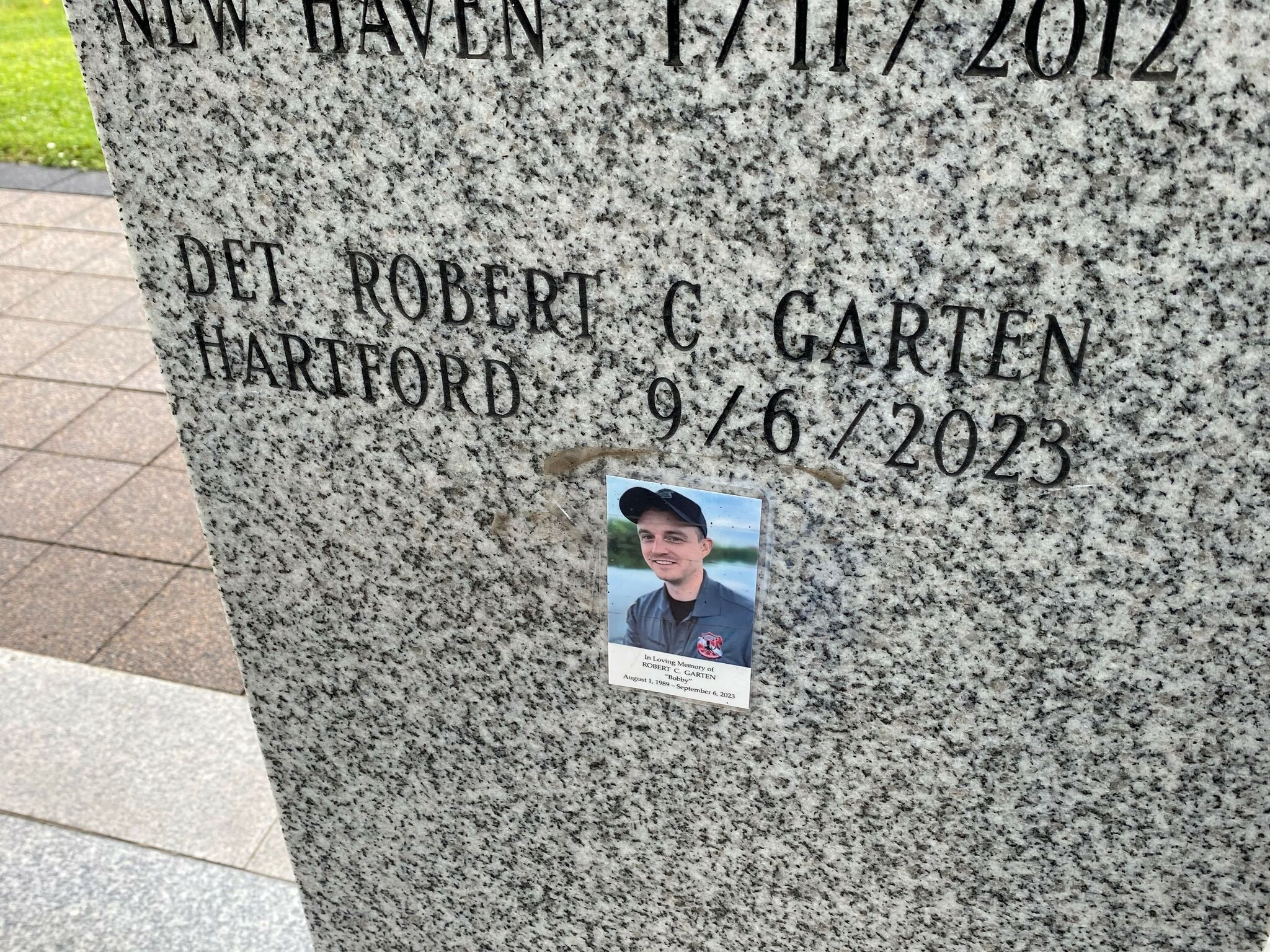 Fallen Hartford Detective Robert Garten honored at CT memorial site