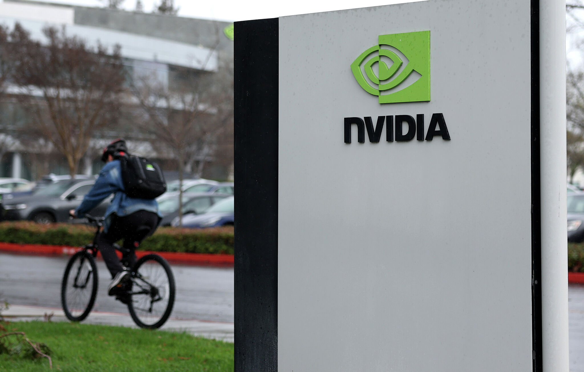 Booming chipmaker Nvidia buys Bay Area HQ for $326 million