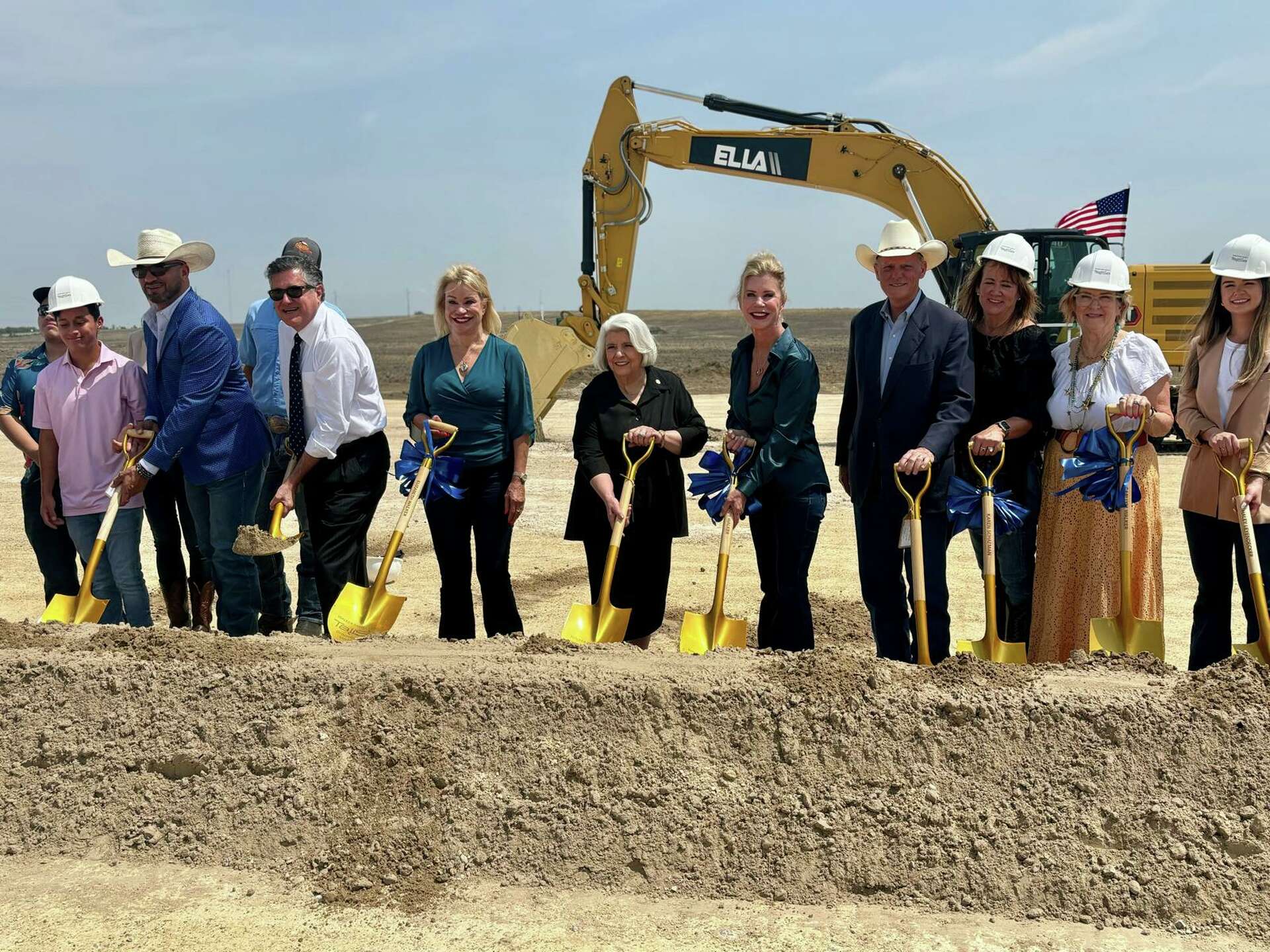 Walker family launches $7B 'Talise' project north of Laredo