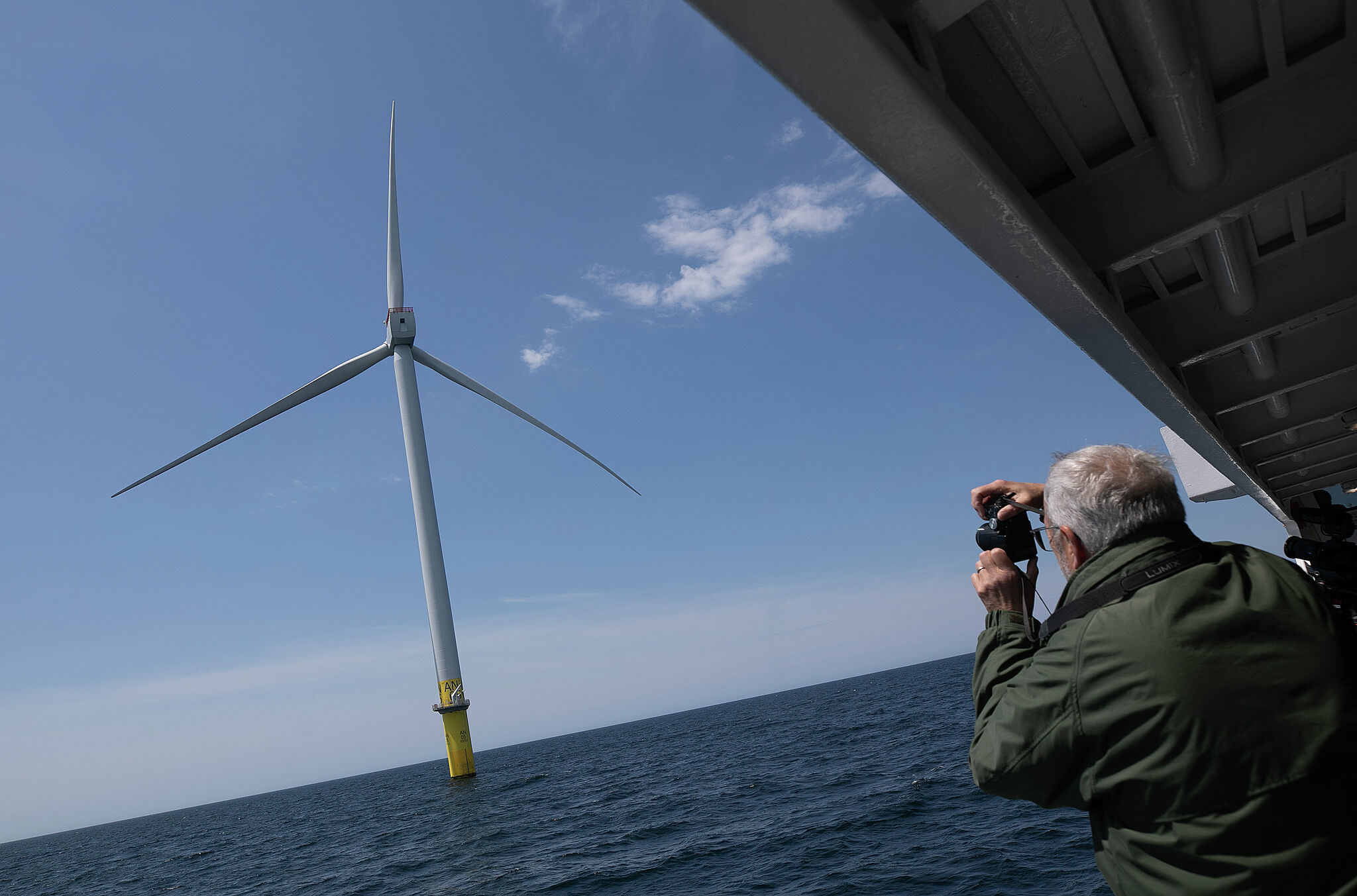 Offshore wind project off CT coast resumes after federal shutdown
