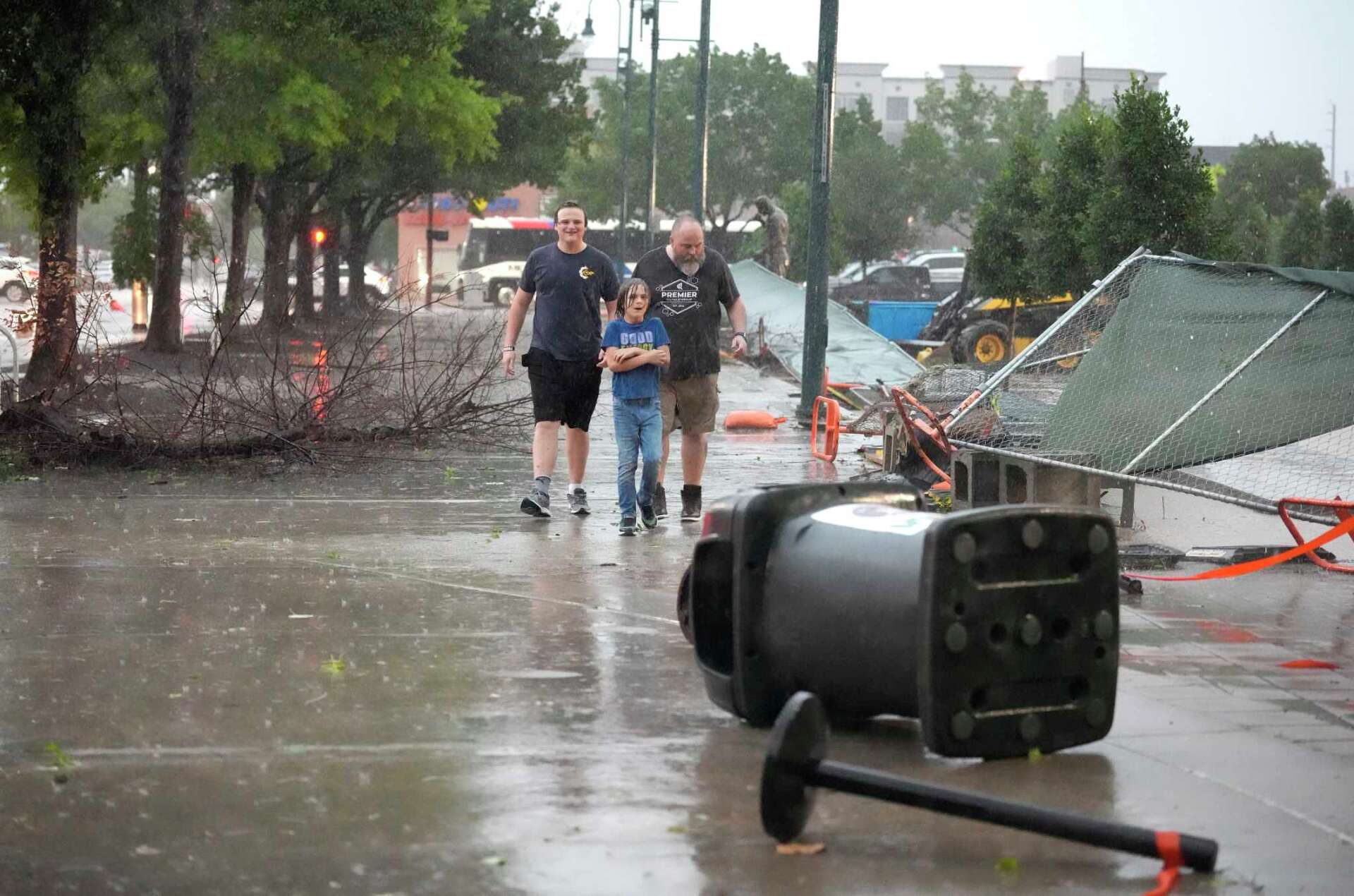 Thursday updates: At least 7 dead from severe Houston storms