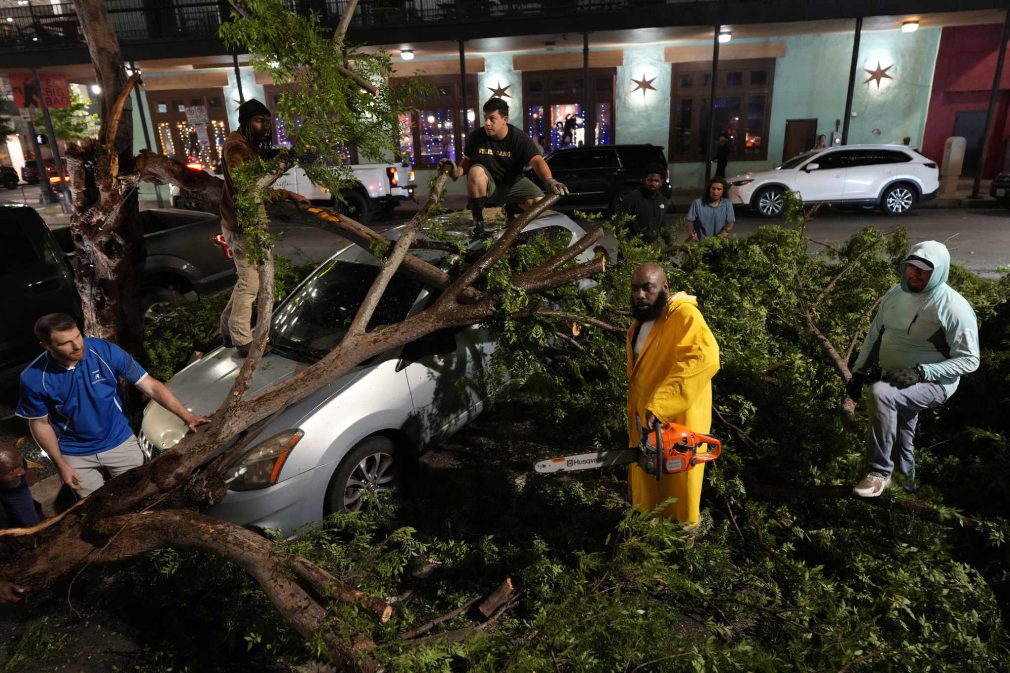 Houston rapper Trae tha Truth helps clear storm damage