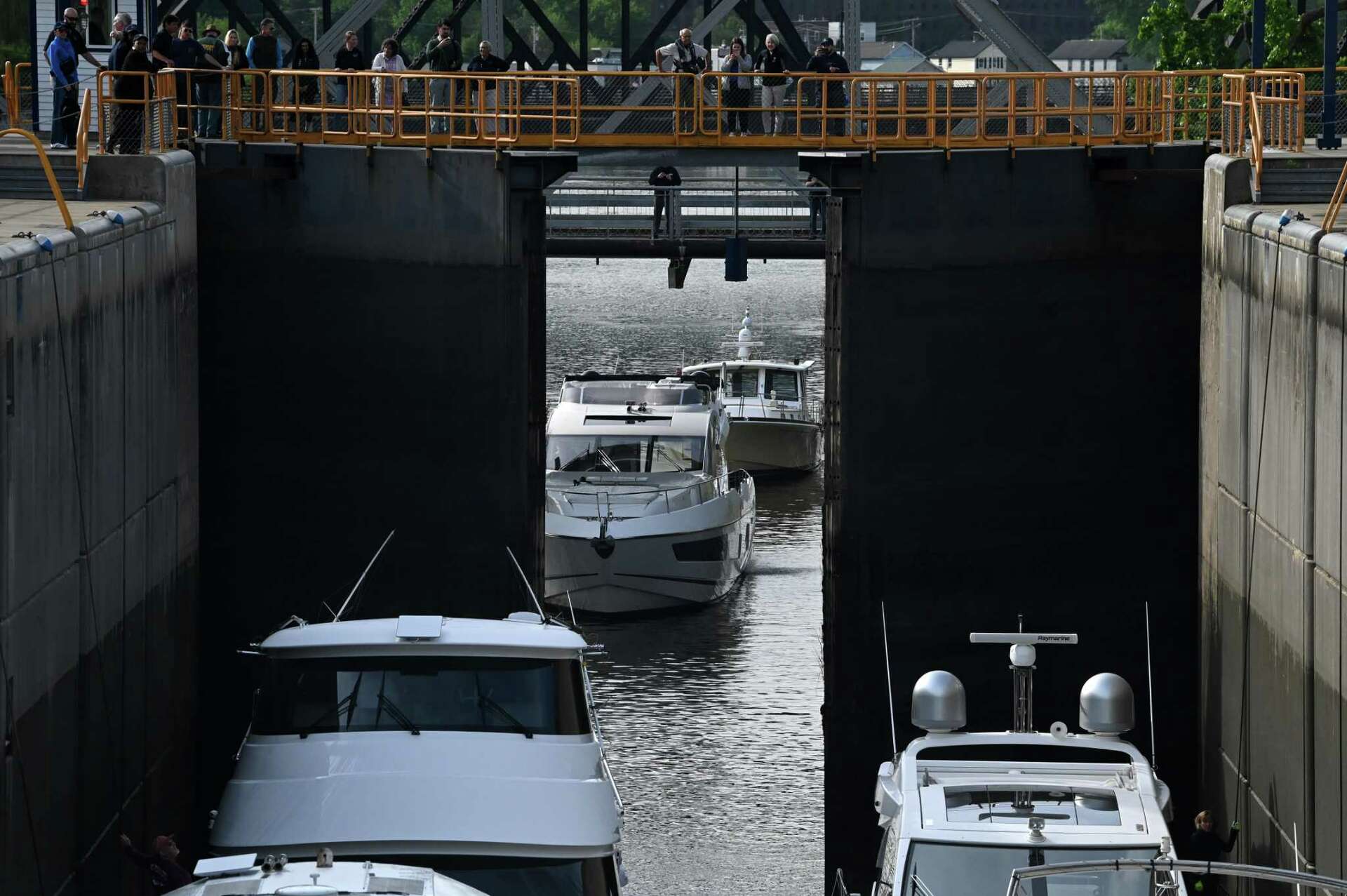New York canal system open until Oct. 16