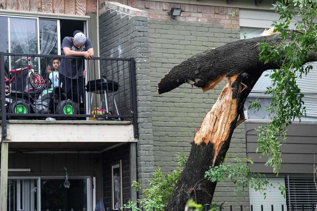 At least 7 now dead following Houston storms