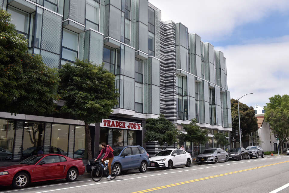 'Change my life': New SF grocery store opens after 10-year wait