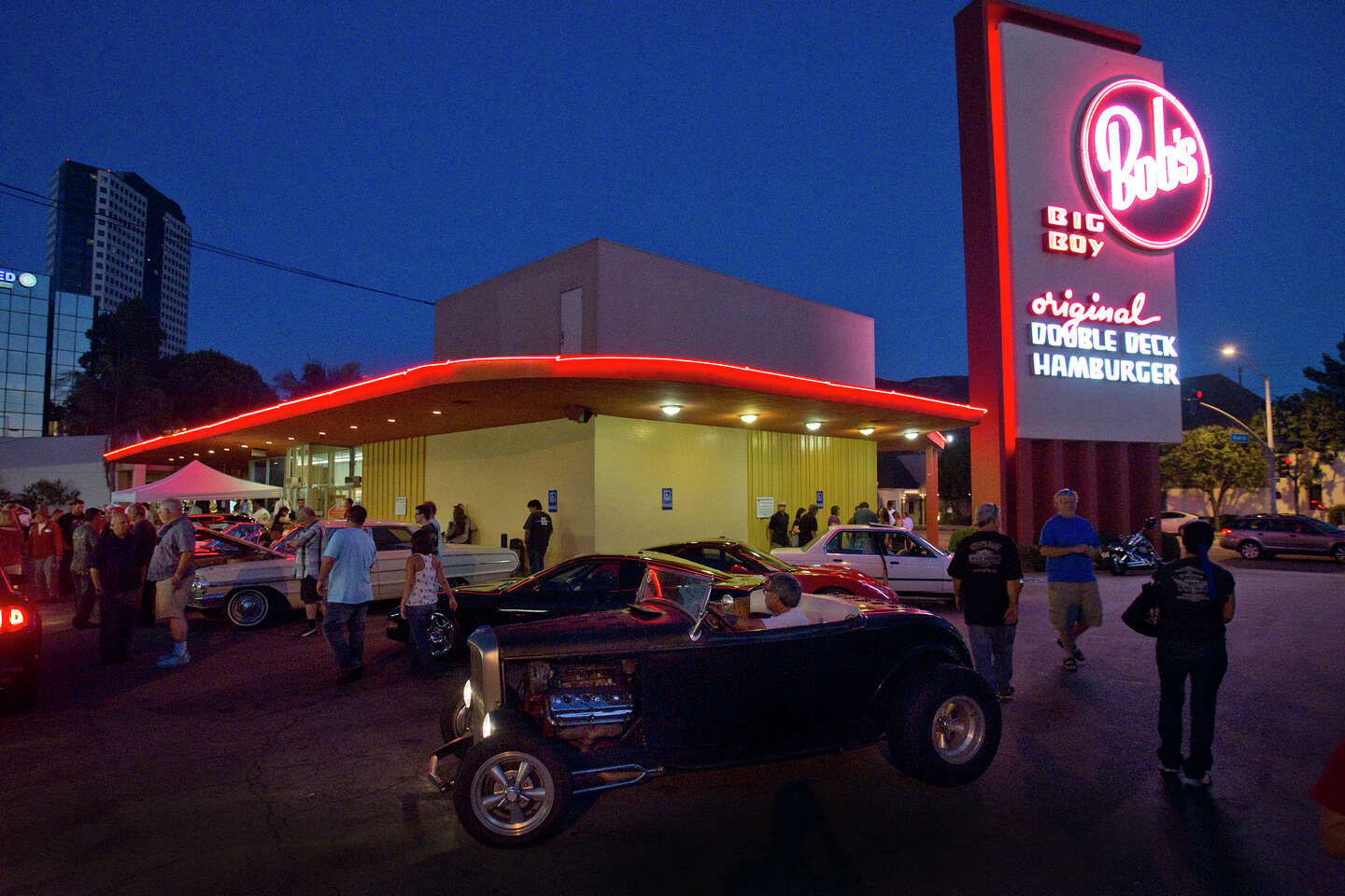 Before In-N-Out or McDonald's, this Calif. burger spot reigned supreme