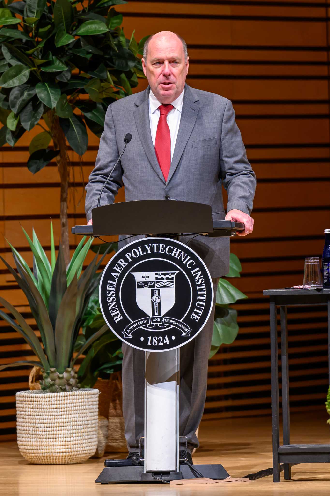 RPI president Schmidt named to CHIPS policy panel