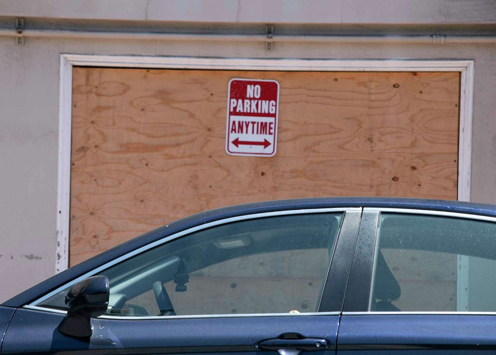 This SF block is epicenter of the battle over blocked driveways
