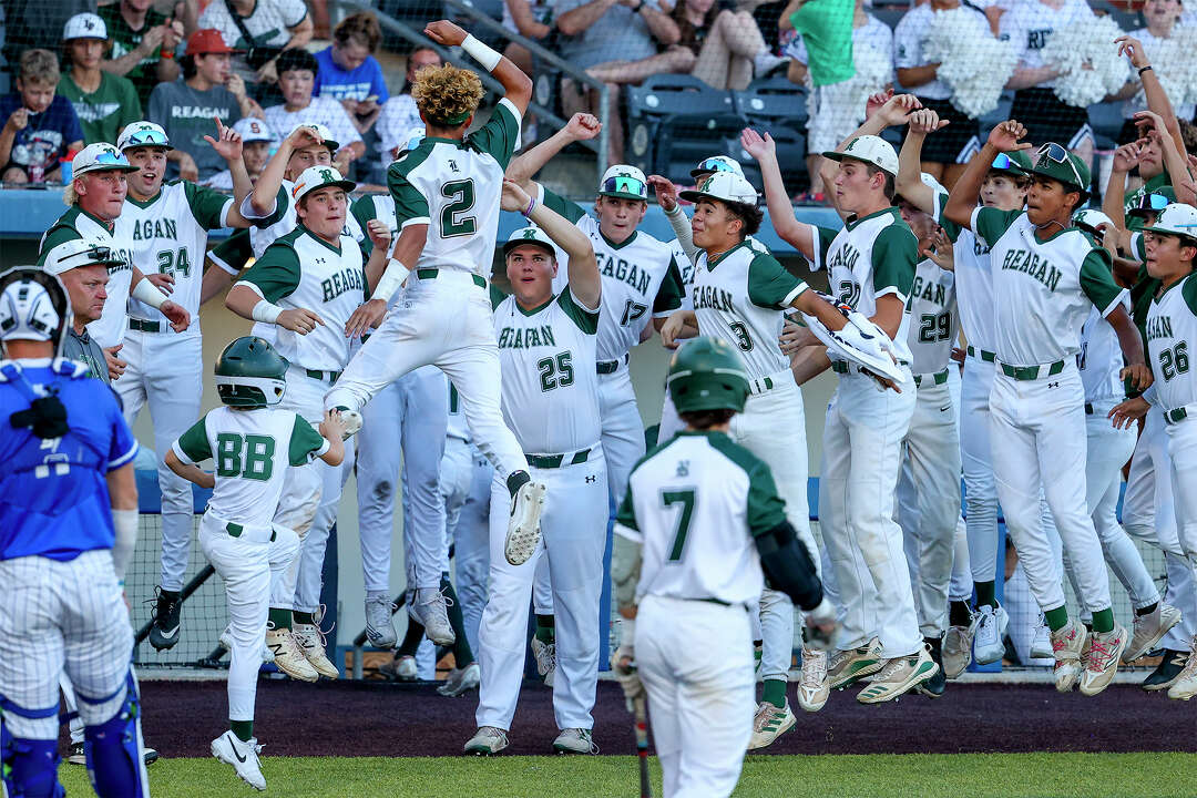 Reagan baseball tops New Braunfels to win playoff series