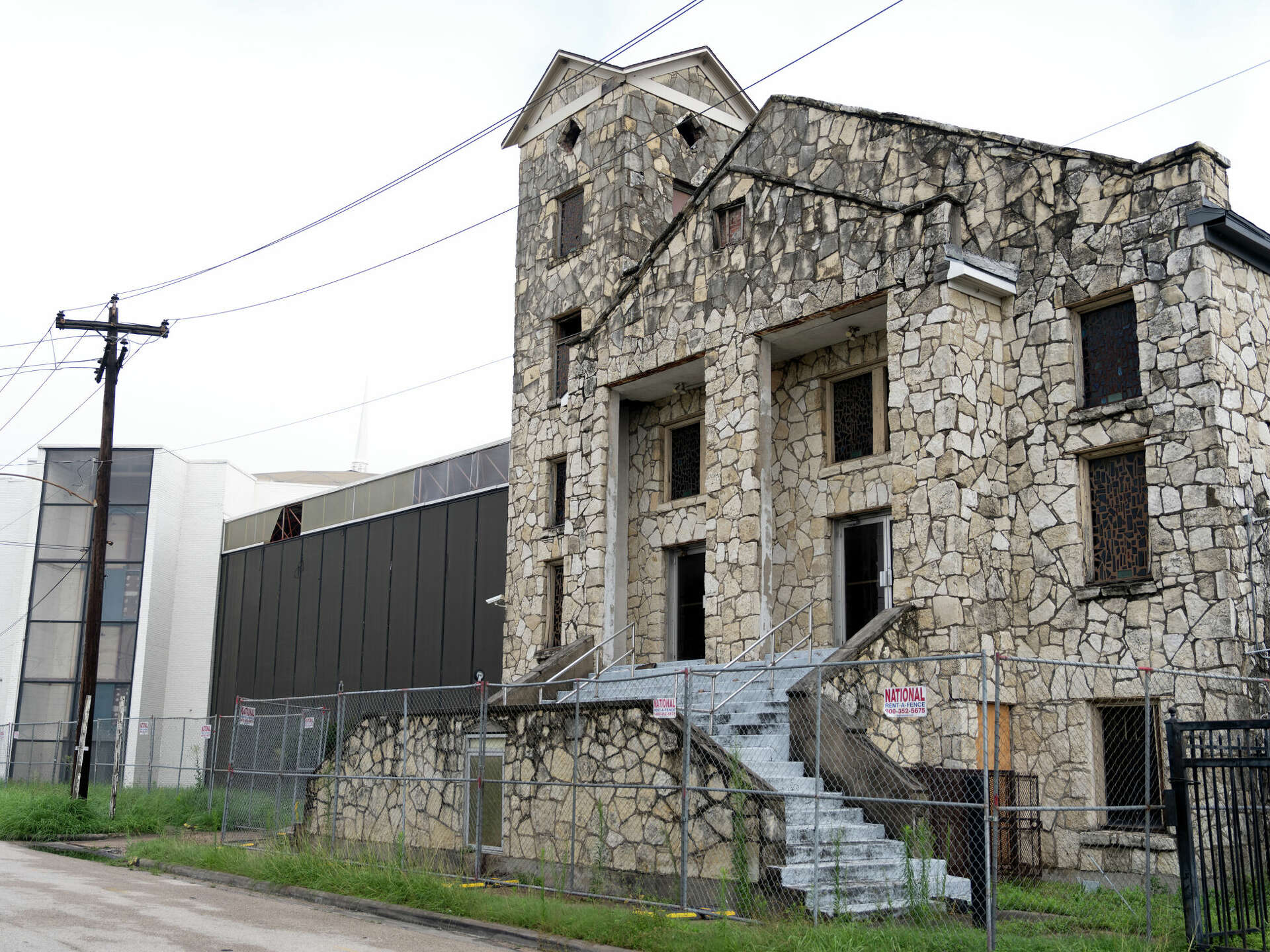 Historic Fifth Ward church may soon be torn down for apartments