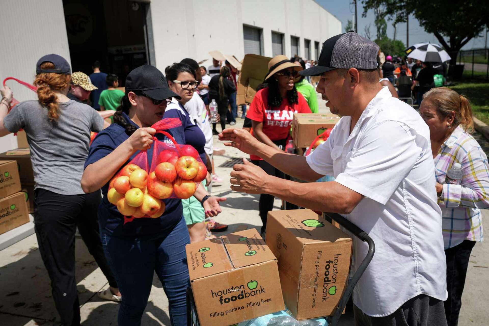 Houston was hit by a derecho event Thursday. What is a derecho?