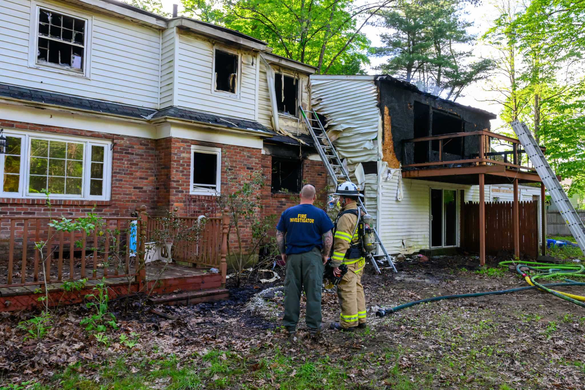 Fire strikes Niskayuna home