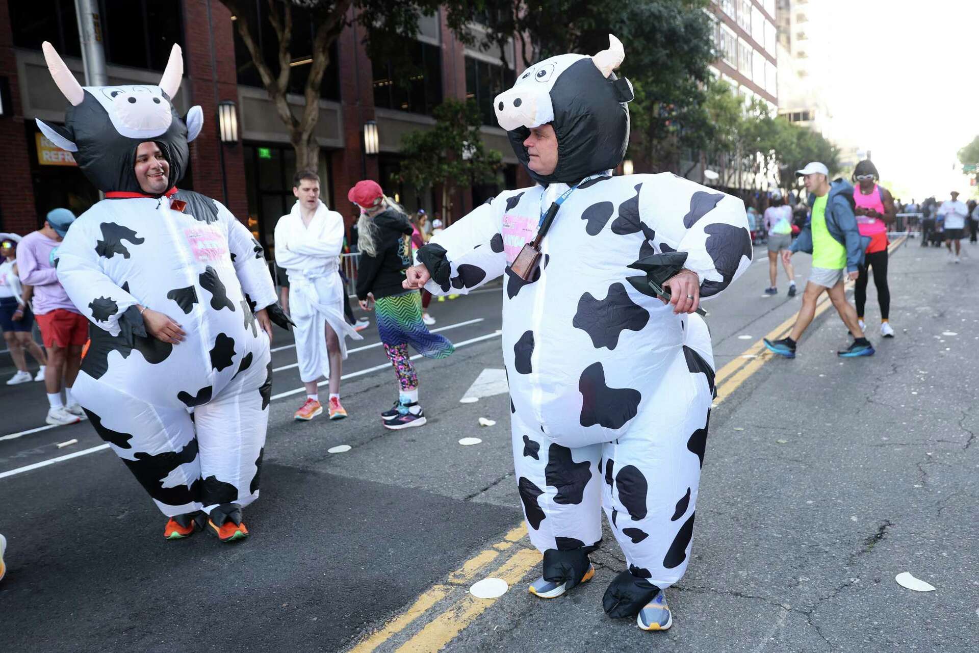 Bay to Breakers: Thousands hit streets for ‘a very San Francisco race’