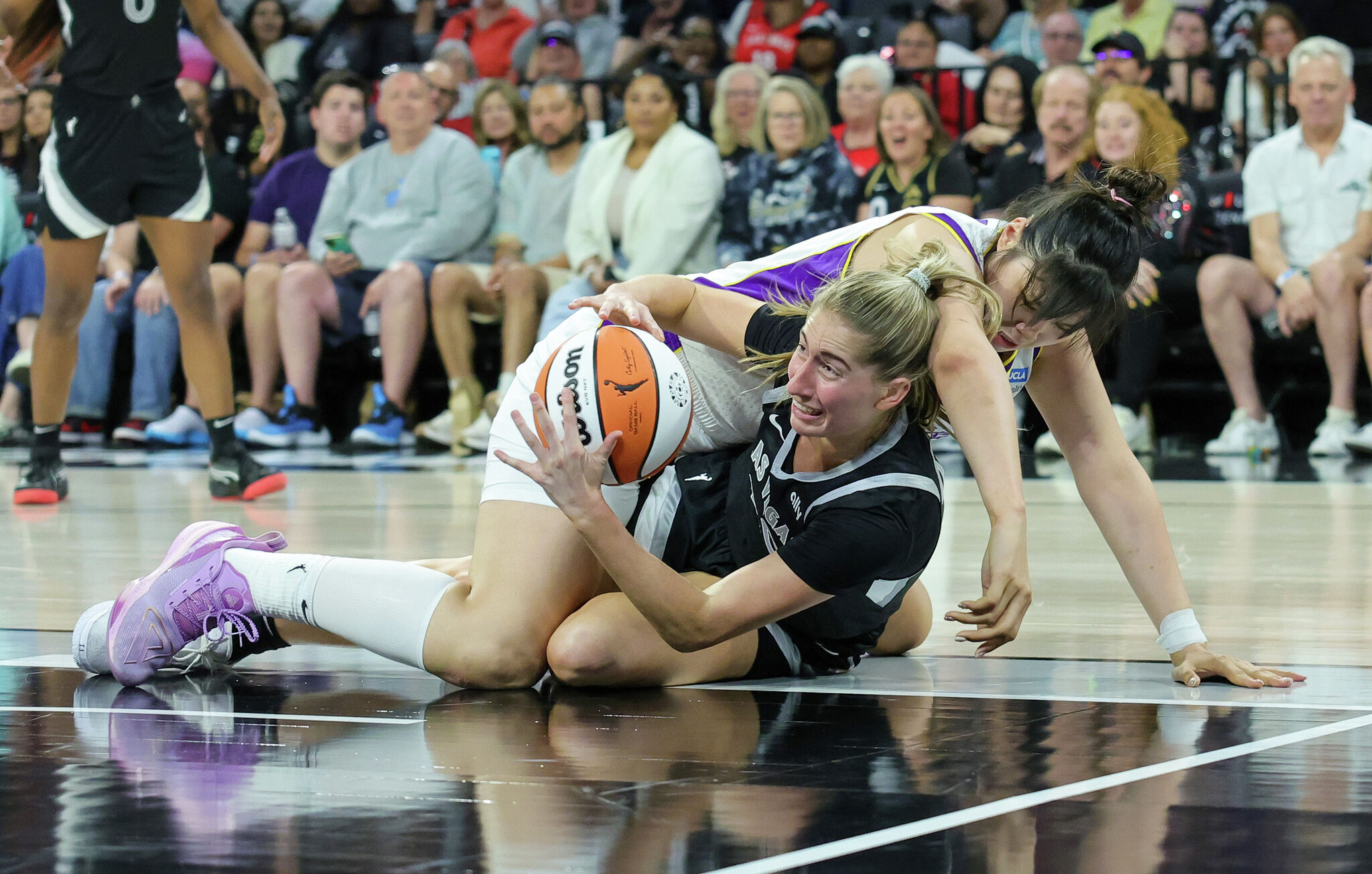 Kate Martin makes WNBA debut, knocks down a 3-pointer