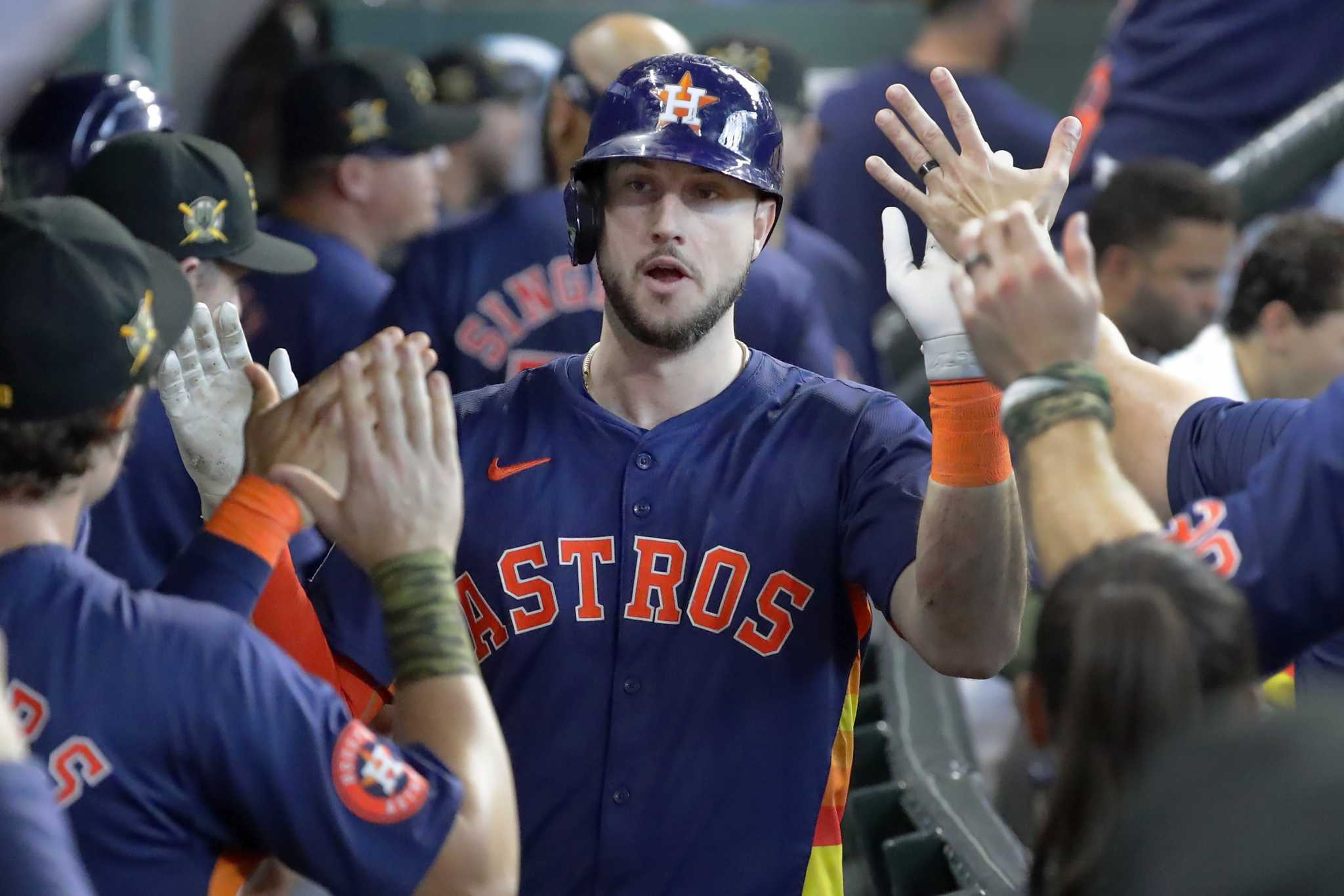 Houston Astros' hot bats wrap up series win vs. Brewers