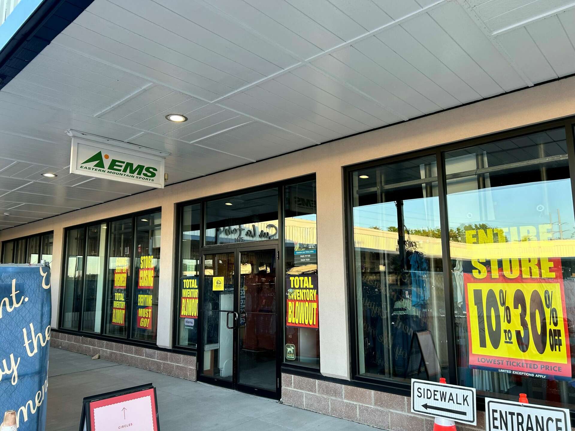 EMS plans to close store in Stuyvesant Plaza