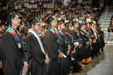 Lone Star College fuses graduation, Latino culture in Spanish ceremony