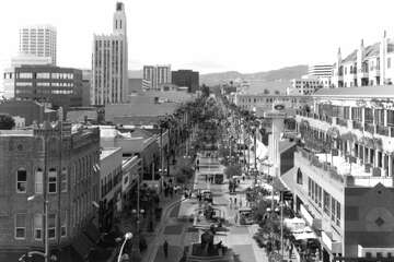 'Shocking': The fall of the once-vibrant Third Street Promenade