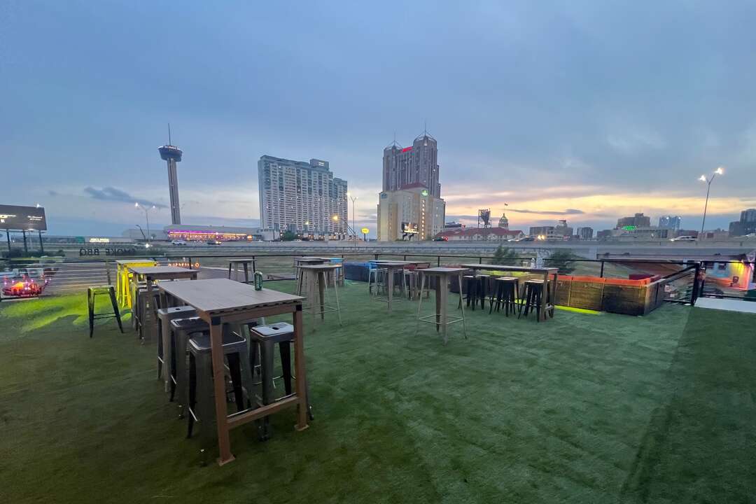 Texas barbecue restaurant, bar unveils new rooftop space