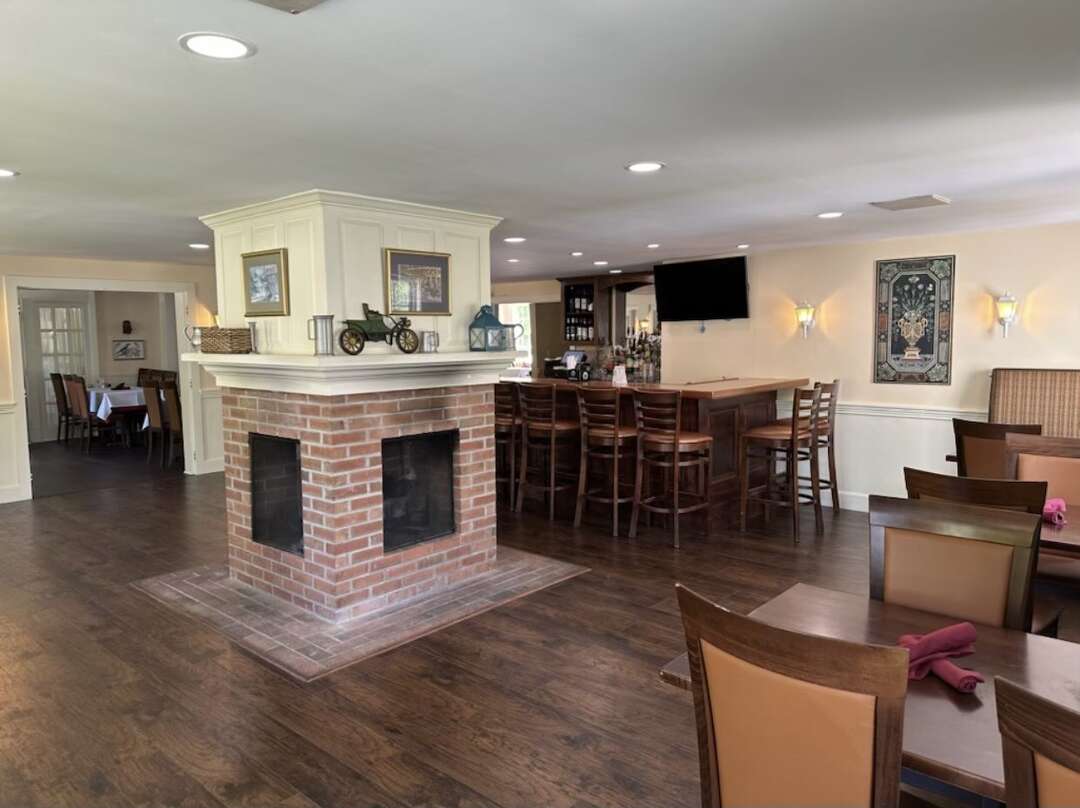 New restaurant, The Tavern at Spring Hill, opens in Storrs inn